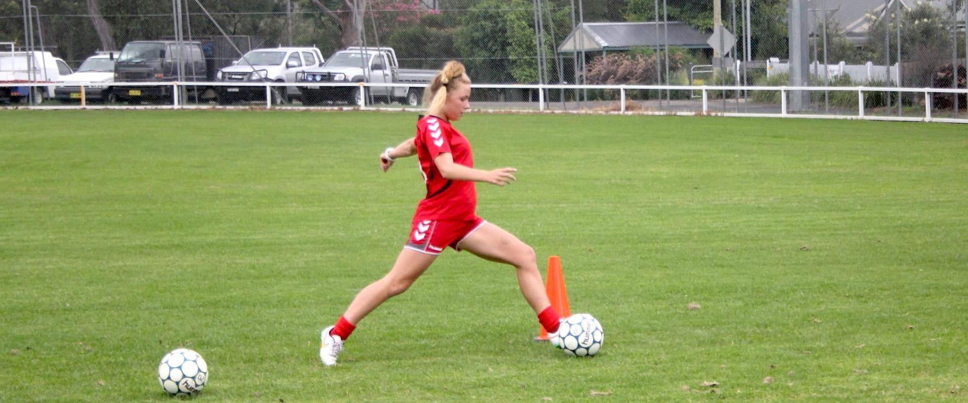 Football Coaching Academy for females, coaching advanced skill and ...